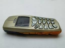 Nokia 3510i , na tipke +polnilec (telefon kot nov )!