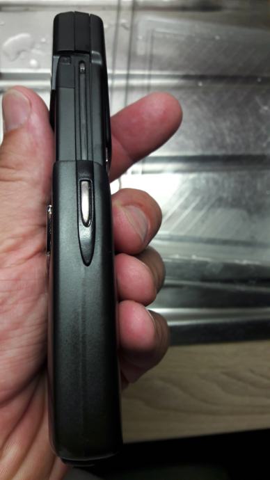 Nokia 8910i titanium