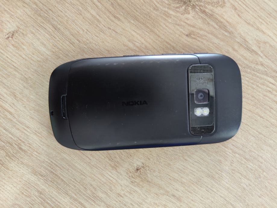 Nokia C7