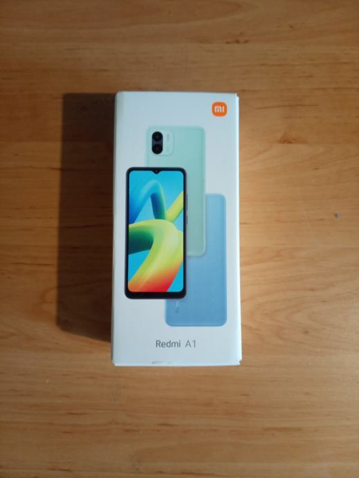 Prodam pametni telefon Xiaomi Redmi A1 + Ovitek