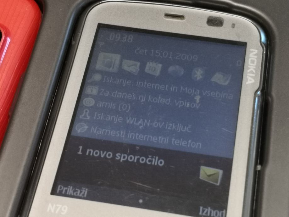 Retro mobilni telefon NOKIA N79 Nseries 4GB,+ škatla, papirji,