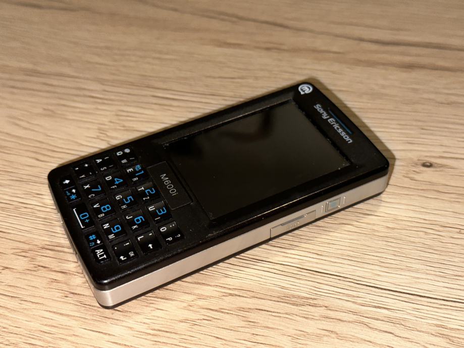 Sony Ericsson M600i