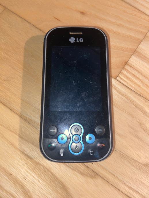 Telefon/mobitel/prenosnik LG, star model