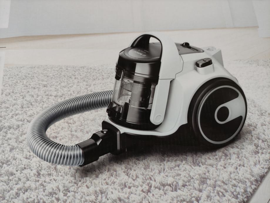 Bosch Sesalec BGS05A222