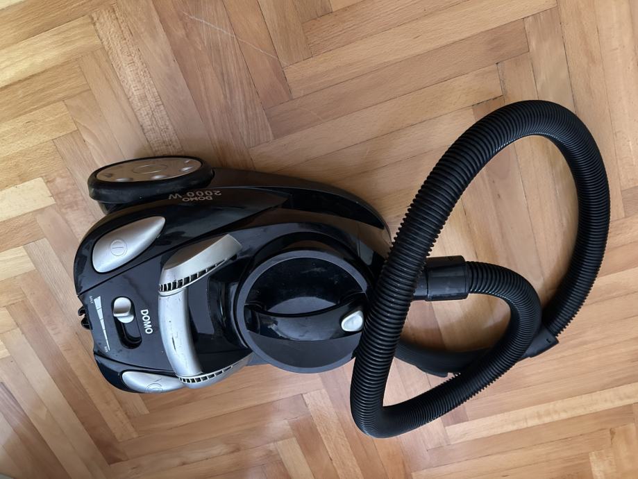 Sesalnik Domo 2000W
