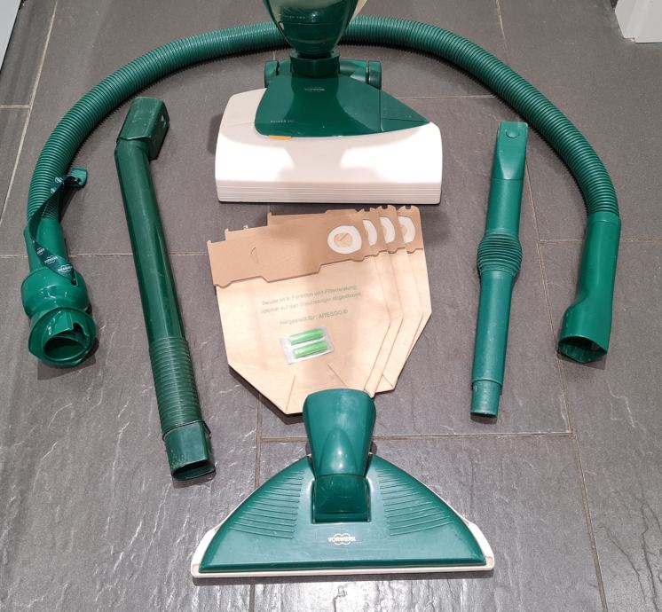 Vorwerk VK130/131 lepo ohranjen + GRATIS filtra