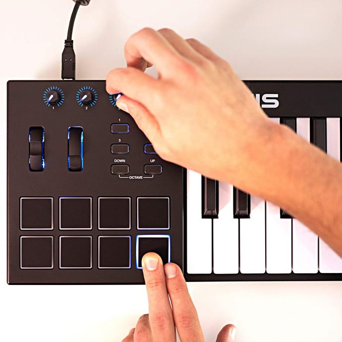Alesis V61 USB MIDI Controller (61 Keys)