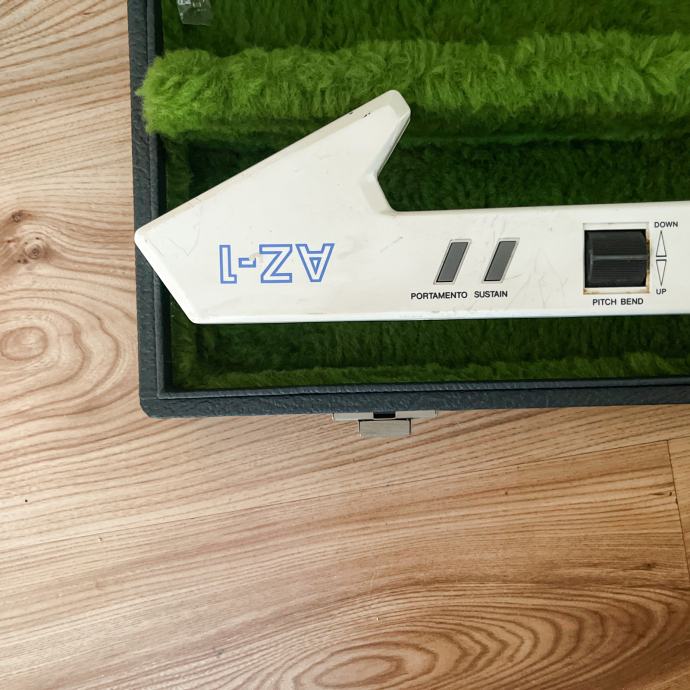 Casio AZ-1 Keytar Vintage (Very rare)