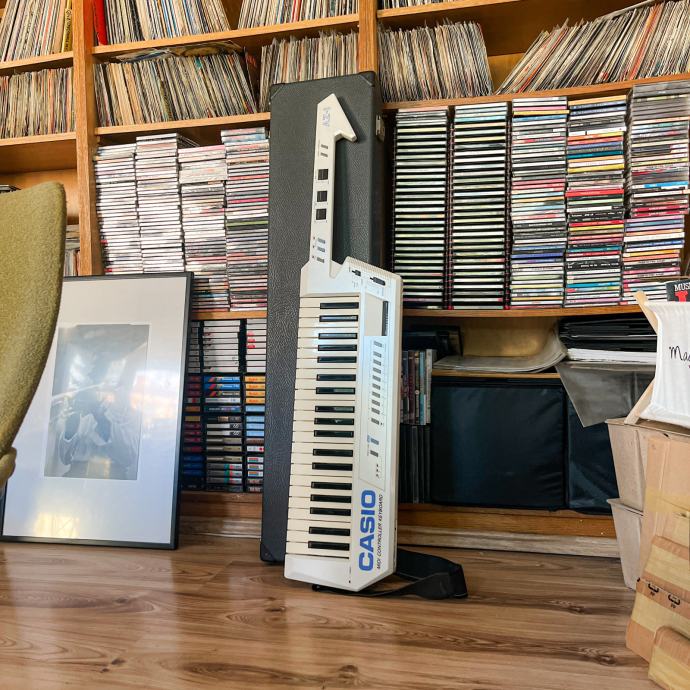 Casio AZ-1 Keytar Vintage (Very rare)