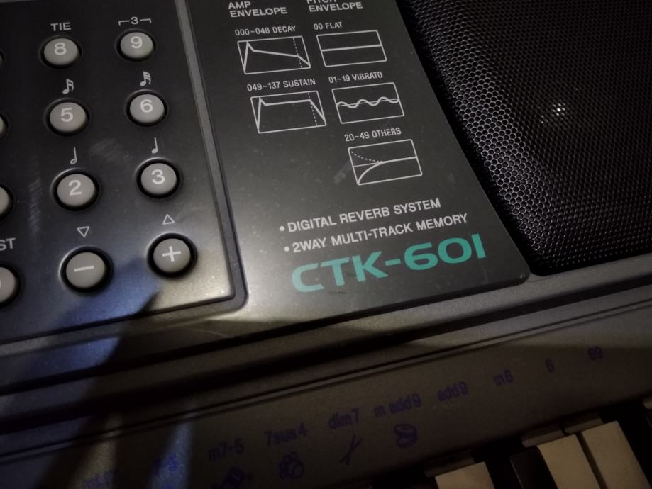 Casio CTK-601 klaviatura tipkovnica keyboard sintesajzer