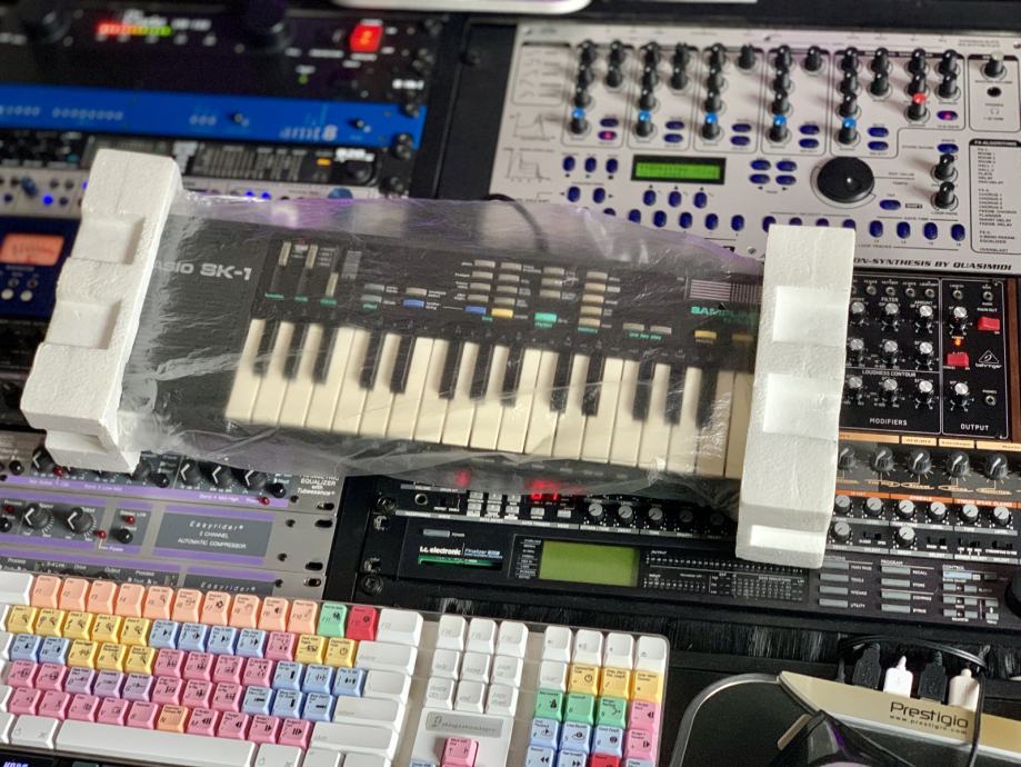 Casio SK-1 Synth & Sampler 8Bit