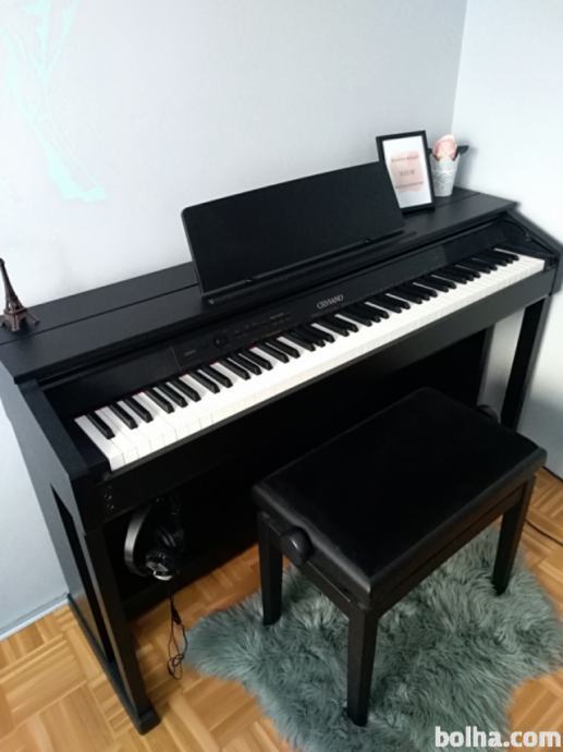 Clavinova casio + nastavljiv stol + slušalke kot NOVO