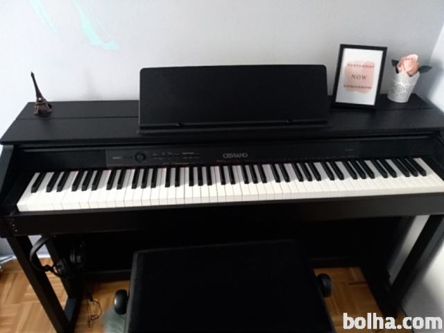 Clavinova casio + nastavljiv stol + slušalke kot NOVO