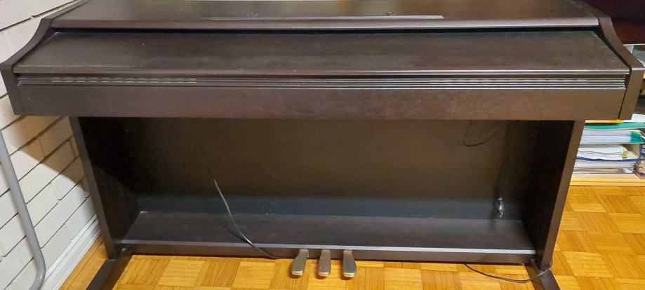 Električni pianino CASIO AP-33V
