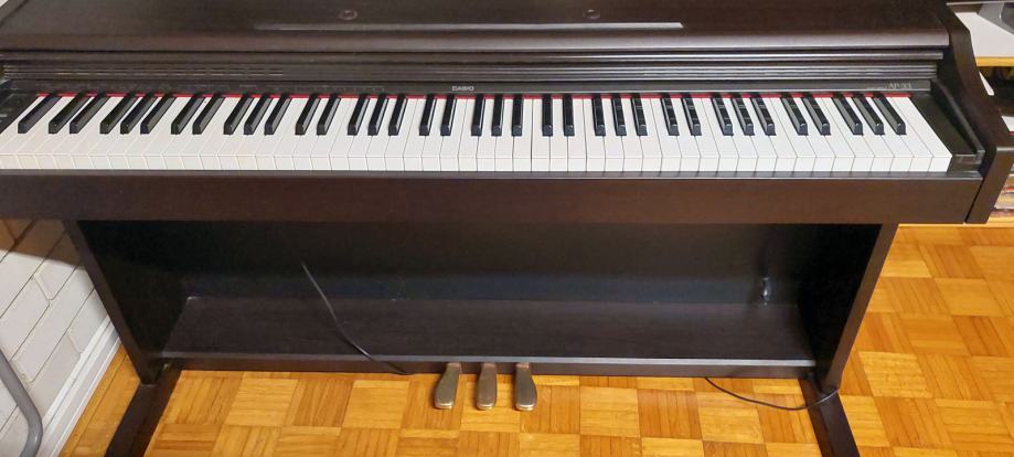 Električni pianino CASIO AP-33V