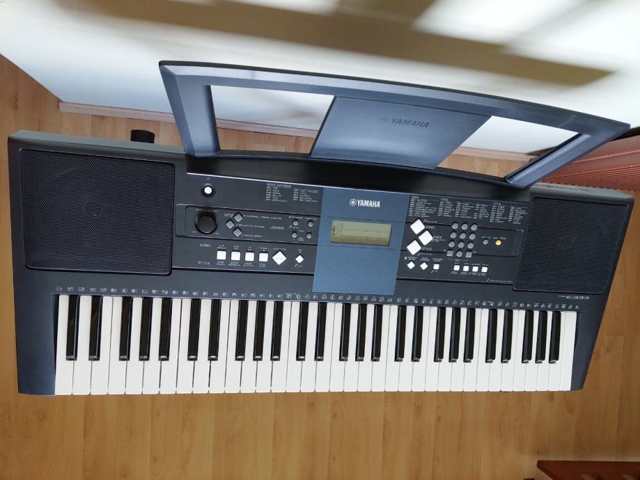 Sintisajzer YAMAHA PSR E333