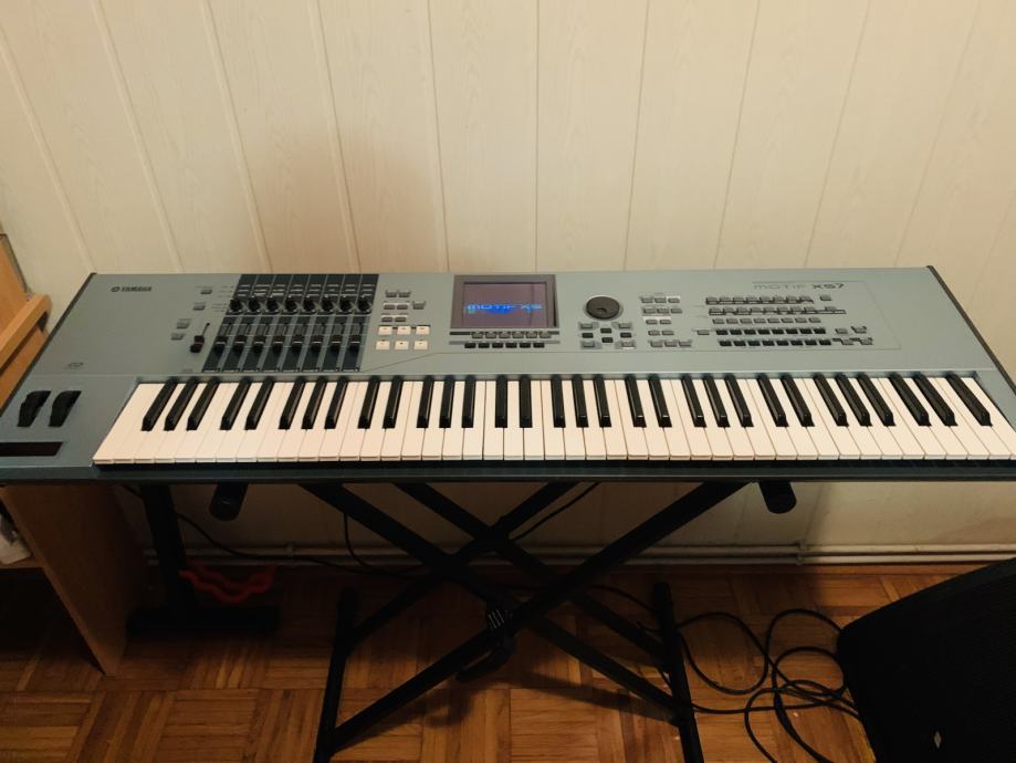 Yamaha Motif XS7