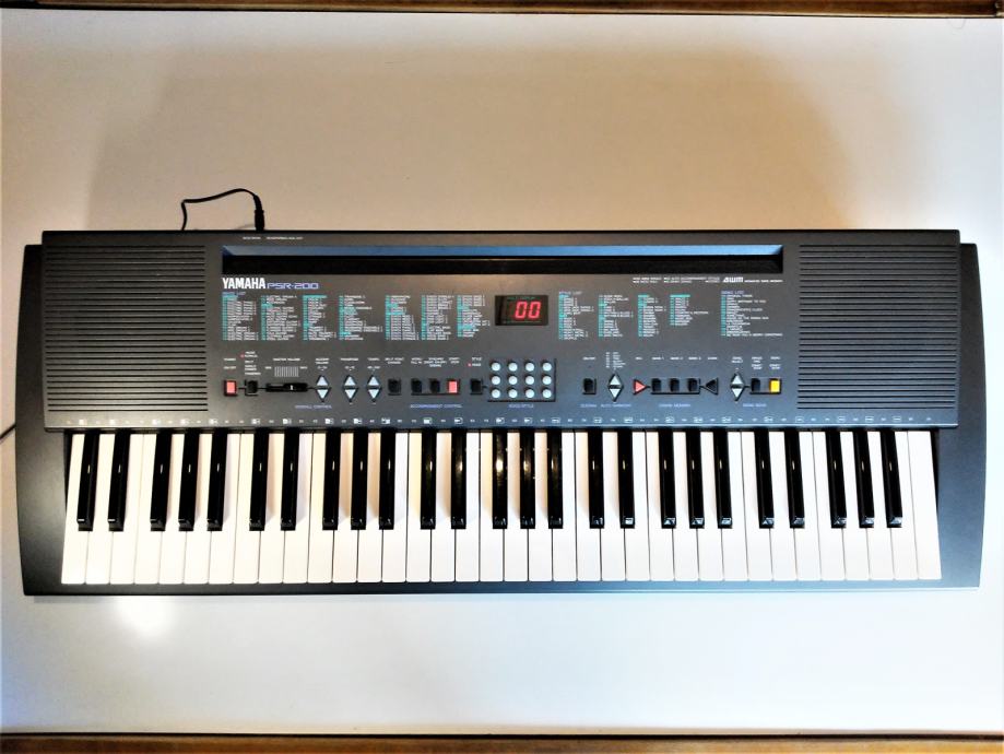 Klaviatura YAMAHA PSR - 200