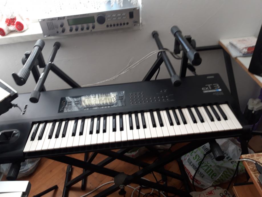 Korg exT3,Roland jv 1080 Yamaha motif es7