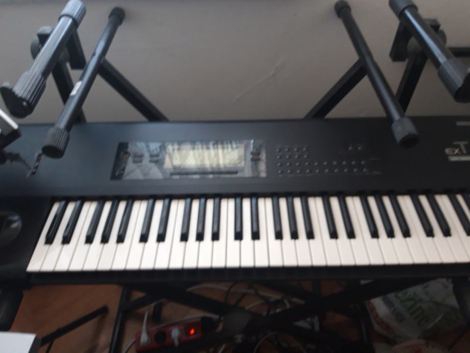 Korg exT3,Roland jv 1080 Yamaha motif es7