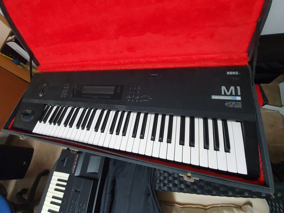 KORG M1, Roland G-800 UGODNO