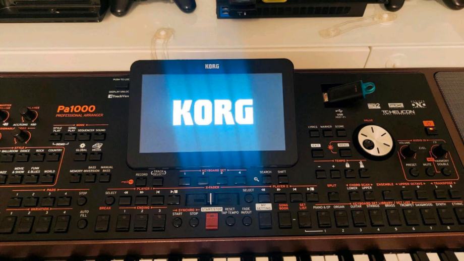 KORG PA1000 PA 1000 EMO SD Radi Set / Digital Piano Keyboard