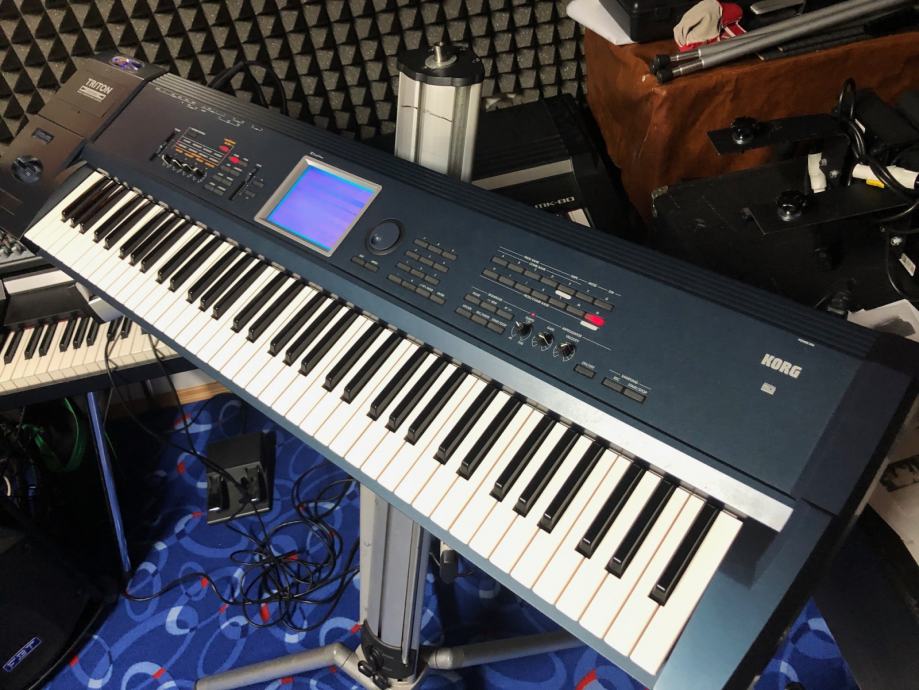 Korg TRITON EXTREME 76 + EXB-MOSS (kot nov!)