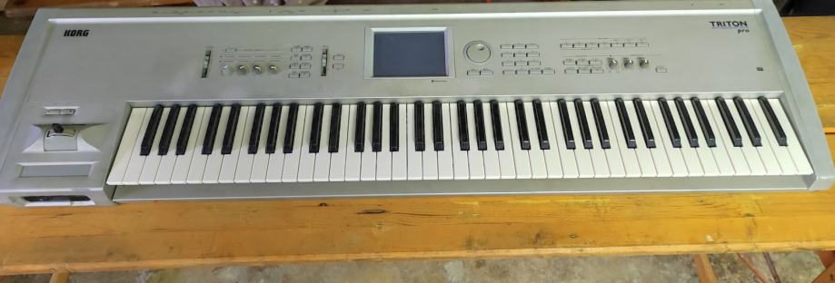 Korg Triton PRO 76