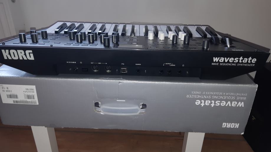 KORG WAVESTATE wave sintesajzer