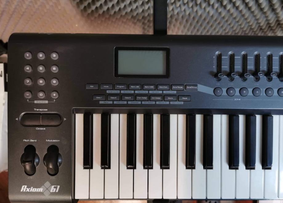 M-AUDIO Axiom 61 midi kontroler