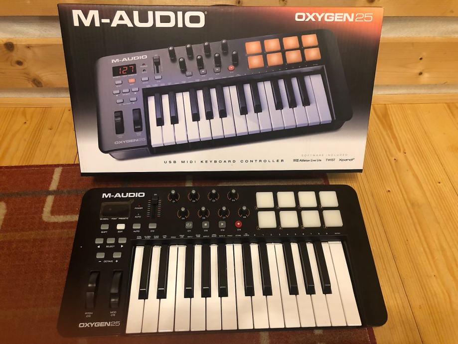 M Audio Oxygen 25 mkIV