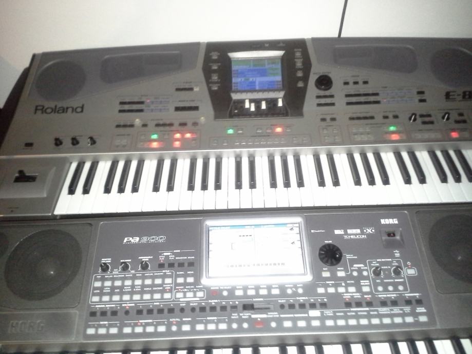 Roland E-80,odlicno ohranjen