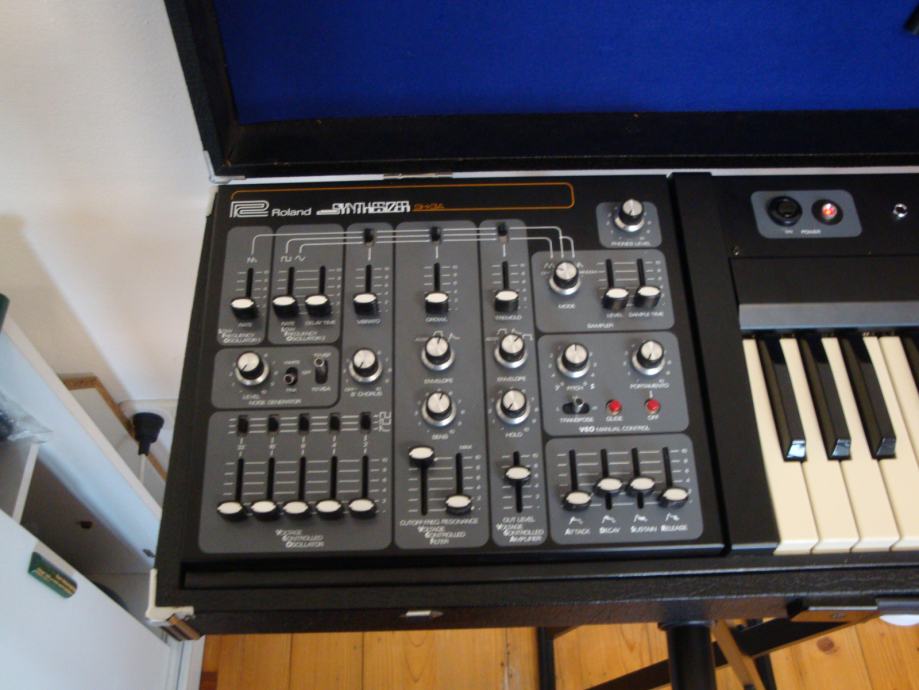 Roland SH3a analogni synthesizer