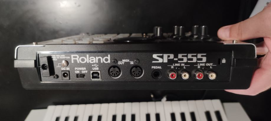 Roland SP-555 sampler