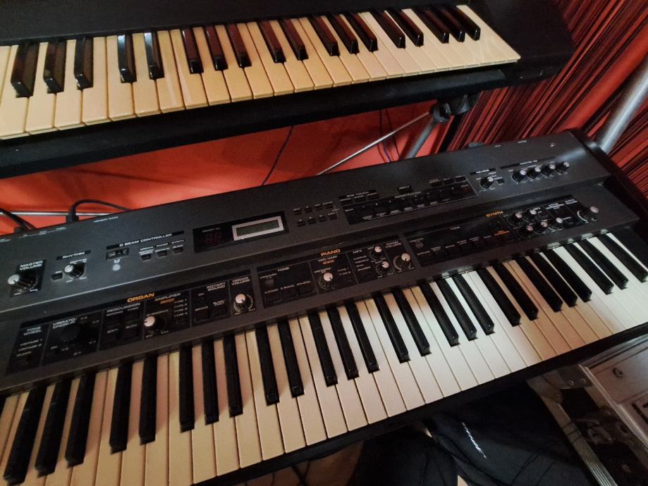Roland V-combo vr760 klavijatura