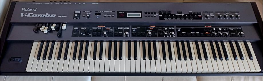 ROLAND VR-760 - legendarna klaviatura, odlična in 100% delujoča
