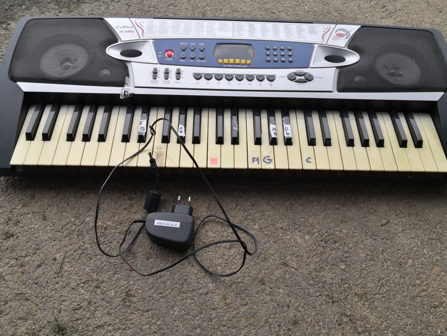 Sintisajzer C. Aemon MK-2063, klaviatura, sintisaizer