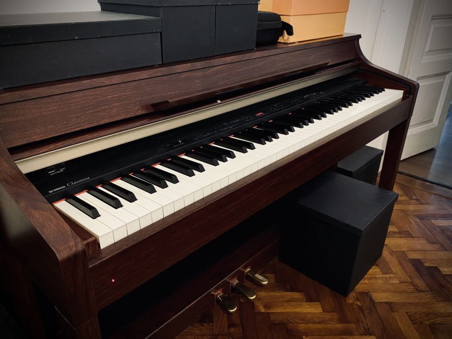 Yamaha Clavinova CLP-370