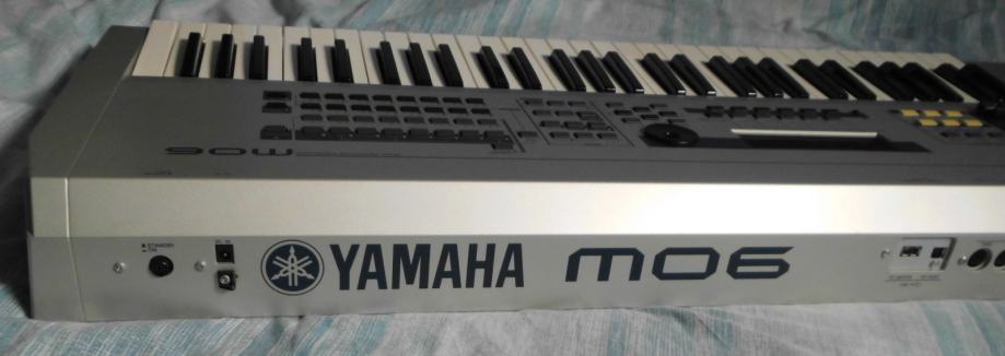 Yamaha MO6