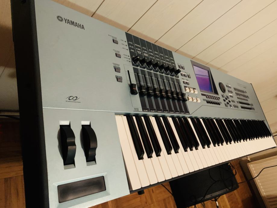 Yamaha Motif XS7
