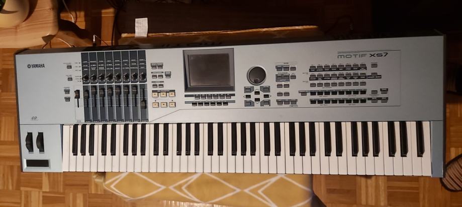 Yamaha Motif XS7