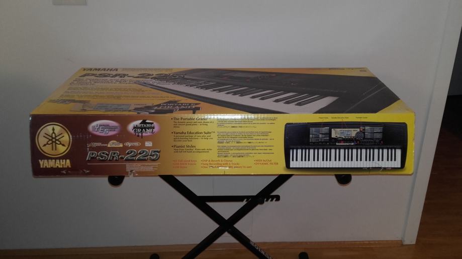 YAMAHA PSR-225