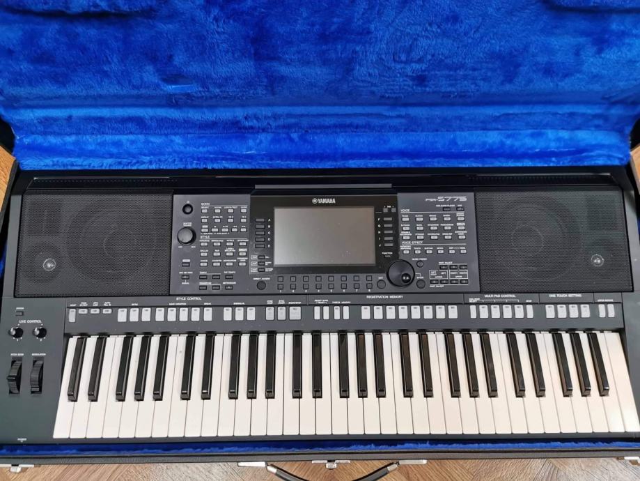 YAMAHA psr S775
