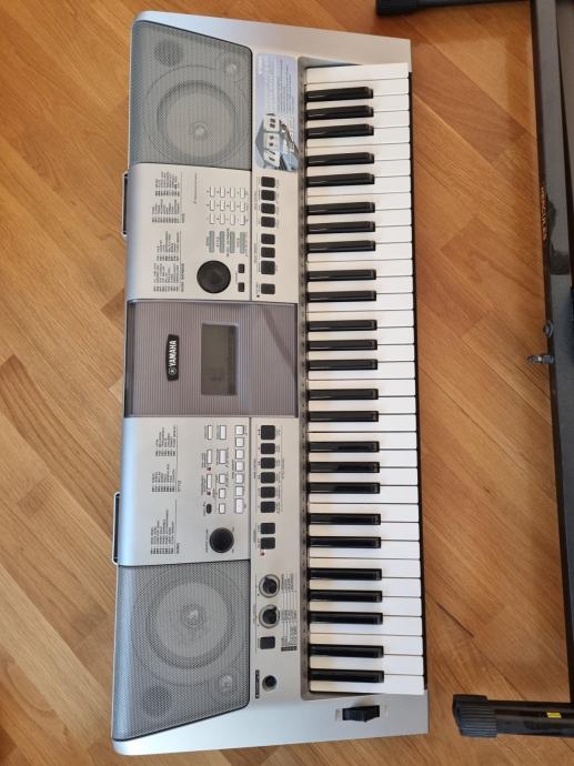 Yamaha PSR-E413