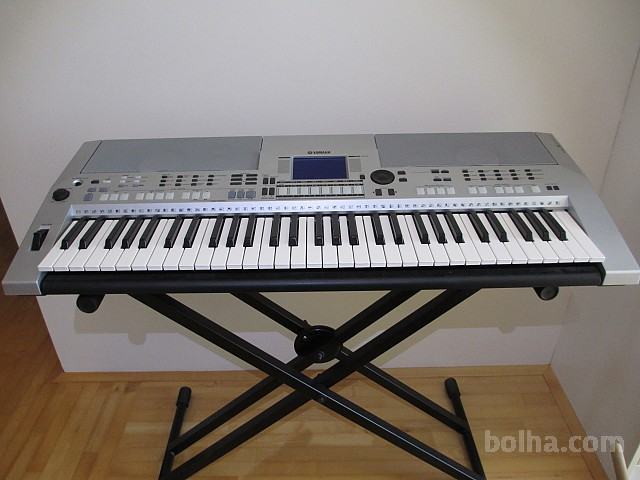 Yamaha PSR-S550
