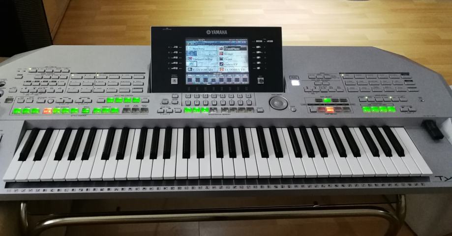Yamaha Tyros 2