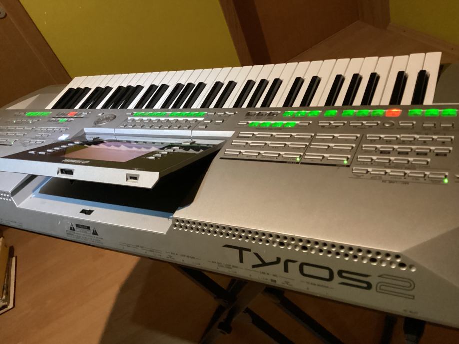 Yamaha Tyros 2