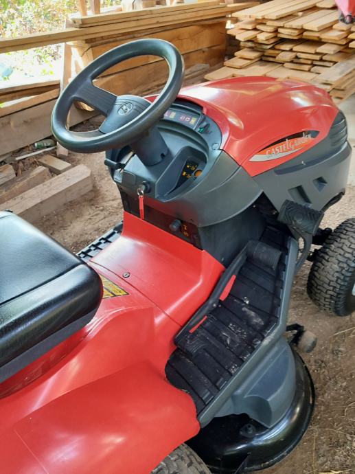 CASTELGARDEN TCX 102 Hydro vrtni traktor