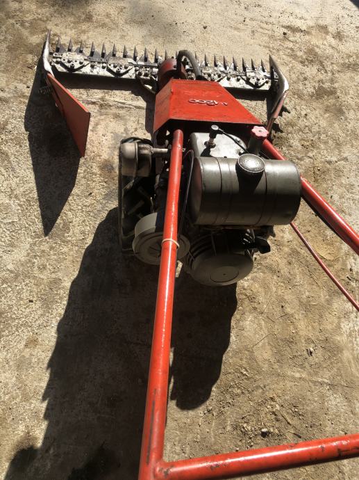 Kosilnica Bucher M200