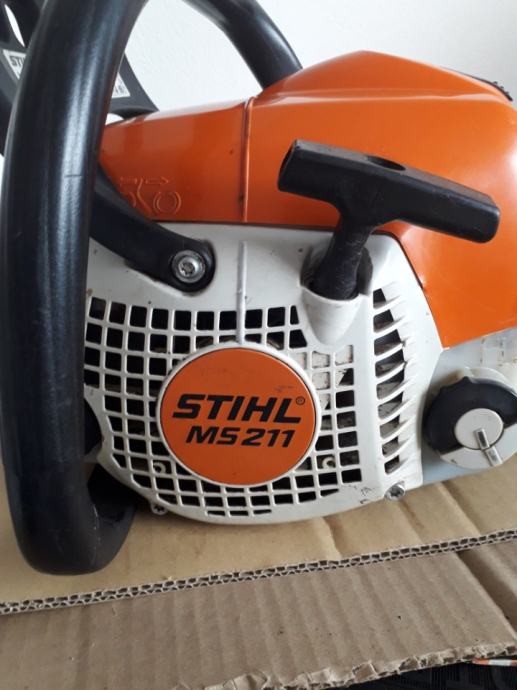 Motorna žaga STIHL MS211